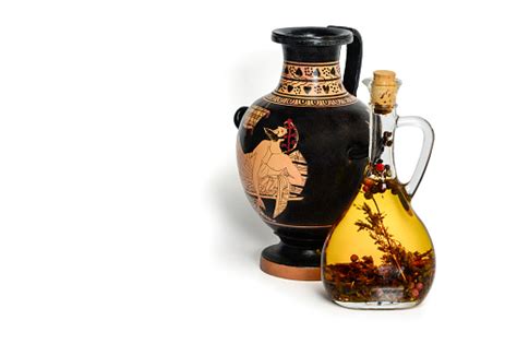 Minyak Zaitun Extra Virgin Dalam Botol Kecil Dengan Rempahrempah
