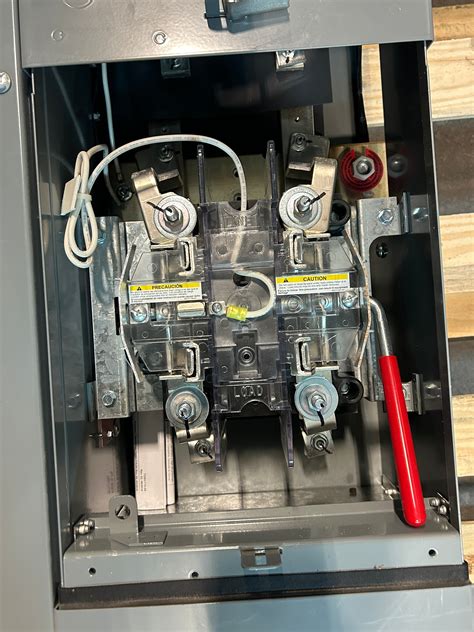 Square D Ezml112225 1ph In 1ph Out 2 Gang 225a Socket Ringless Lever