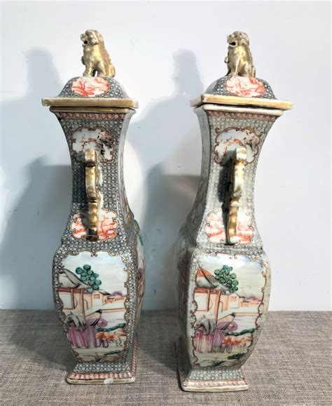 Proantic Paire de vases de Chine en porcelaine XVIIIème siècle