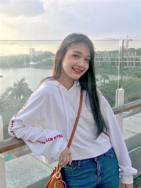 Myanmar Cute Girl Cute Girls Myanmar Traditional Dress Myanmar Women