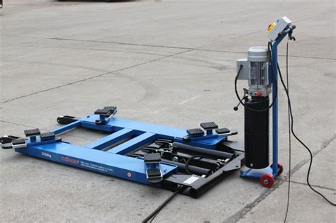 China Ce Approved Portable Mini Scissor Auto Jacks Home Garage Car Lift