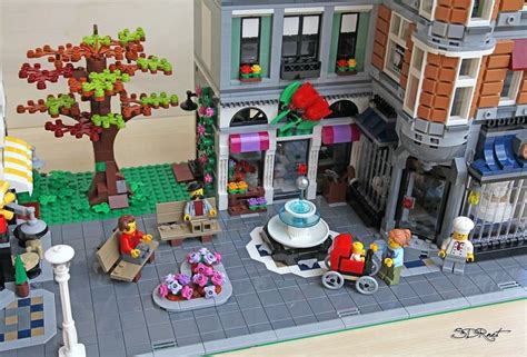 Mod Version Of Assembly Square 10255 Big Lego Sets Lego Boards