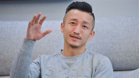 “拳王”邹市明被曝败光上亿家产，妻子被迫卖包还债，当事人回应腾讯新闻