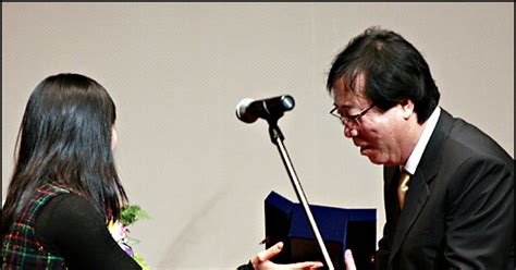 포토엔 변희봉 괴물로 남자조연배우상 수상