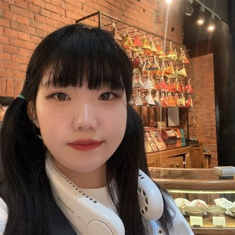 윰린이 Yumjeong • Threads Say More