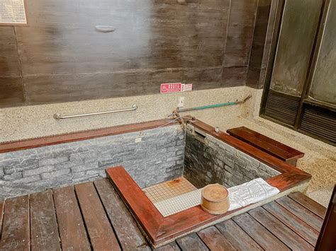 2025 【台北】陽明溫泉渡假村 菁山遊憩區。6人獨棟森林木屋villa。一泊二食加上2間專屬泡湯池。帶著家人溫泉旅行放鬆去。 Ann媽