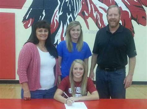 Burrell Nets Volleyball Scholarship Manteca Bulletin