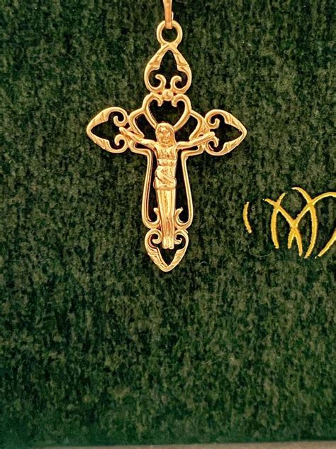 Позолочений хрестик підвіска позолота — ціна 260 грн у каталозі Підвіски Купити аксесуари за