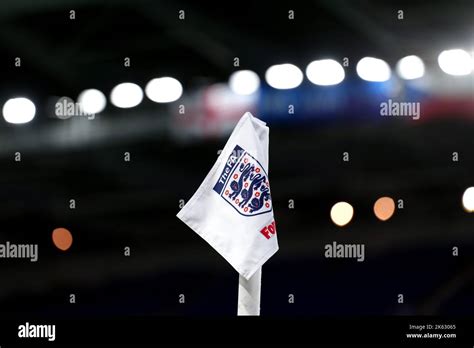 England Women Football Badge Hi Res Stock Photography And Images Alamy