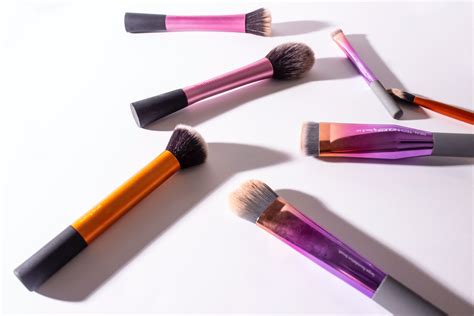 10 Best Makeup Brushes For Beginners In 2022 BeautyAha