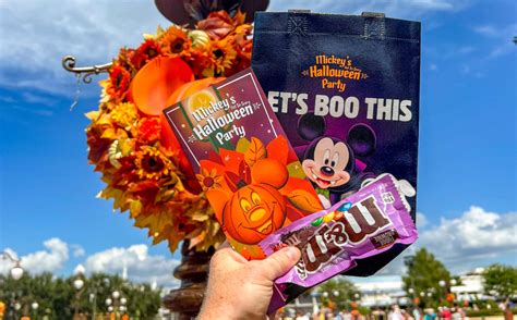 Hades Dole Whip Brings The Heat At Mickeys Not So Scary Halloween
