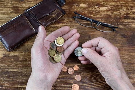 Bonus bollette potenziato chi può richiederlo e quanto si risparmia