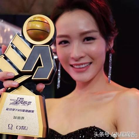 李佳芯从“邪花”到tvb视后，这朵“邪花”凭什么能上位？李佳芯名门暗战狐狸精新浪新闻