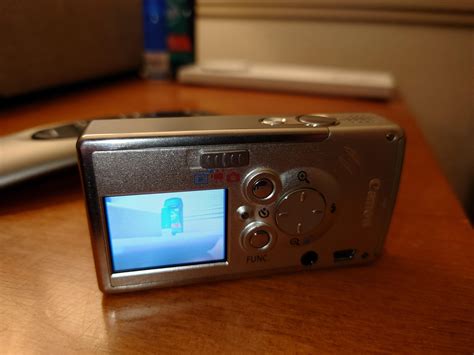 Just Got This Canon Powershot Sd10 Super Tiny 4mp That Can Fit In Your 5th Jeans Pocket R
