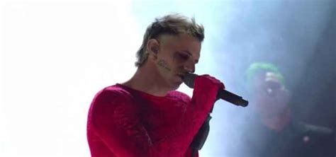 Achille Lauro E Rose Villain Il Successo Fragole Al Tim Summer Hits