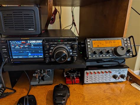 Yaesu Ft Dx10 •