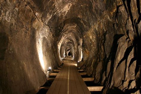 Minerales Y Metales Extraídos En La Industría Minera Adrian Mercado