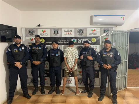 VÍDEO Guarda Civil Municipal prende homem que pulou muro de residência