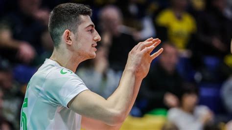 Руси Желев Искаме да побеждаваме в трудни битки срещу силни съперници