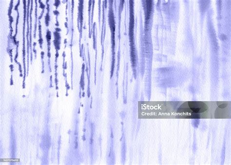 수채화 얼룩 배경 매우 페리 바이올렛 퍼플 2022년 올해의 컬러 예술적 스트로크 2022년에 대한 스톡 벡터 아트 및 기타