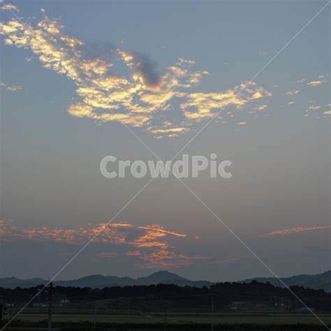 하늘 구름 해질녘 풍경사진 하늘풍경 사진이미지일러스트캘리그라피 나무와 열대과일작가