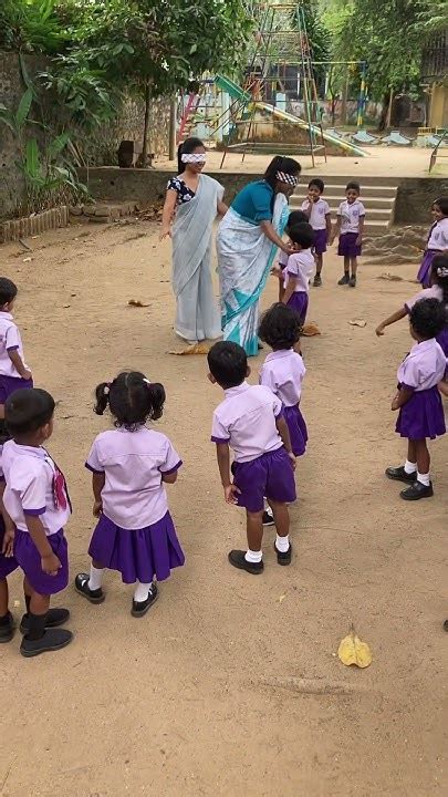 ආදරණීය ගුරුවරු හිටියේ පාසල ඇතුලේ නෙවෙයි දරුවන්ගේ හිත් ඇතුලේ ☺️ ️