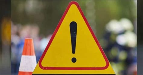 Pune Road Accident महाराष्ट्र के पुणे में दर्दनाक हादसा पिकअप वैन और