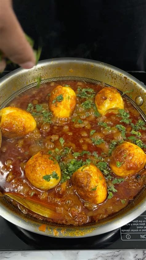 Anda Curry • 17k Reels On Instagram