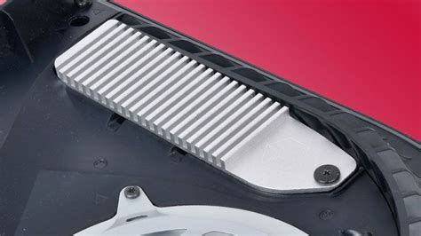 ℹ La carcasa SilverStone SSD y el disipador de calor hacen que las