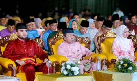Isteri Kedua Tengku Muda Pahang Bercerai Jelita Dan Bijak Ini Puteri