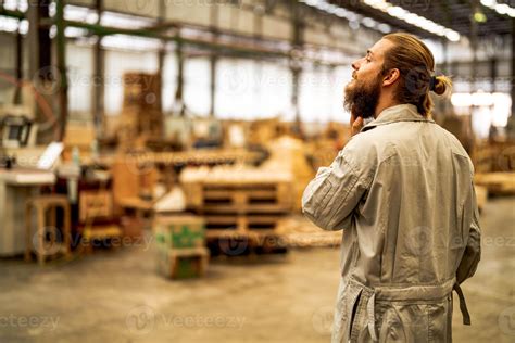 Hombre Trabajadores Ingenieria En Pie Con Confianza Con Trabajando