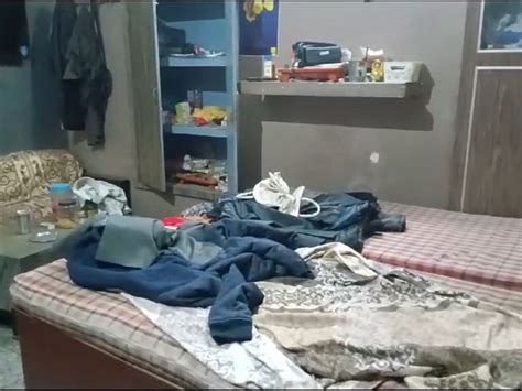 Lakhs Stolen From A Closed House In Sitapur Forensic Team Engaged In