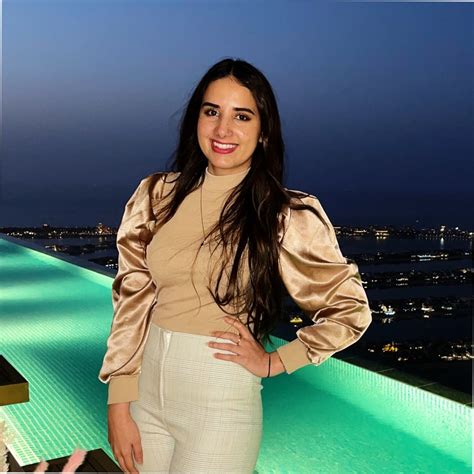Assma Elmansoury Marketing Controller Loréal Linkedin