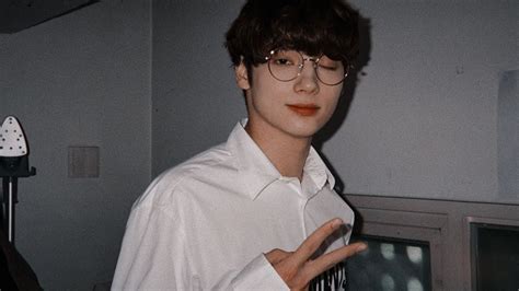 𝐏𝐥𝐚𝐲𝐥𝐢𝐬𝐭 너의 오늘을 위로해 줄 가사 예쁜 투모로우바이투게더 노래 모음 미소가 지어지는 ⑅˚ ༘ Youtube