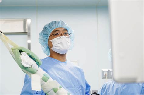 오십견인줄 알았는데 회전근개파열이라구요 분당신문