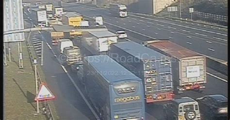 M1 Reopens After Serious Multi Vehicle Crash At J24 Closes Road And