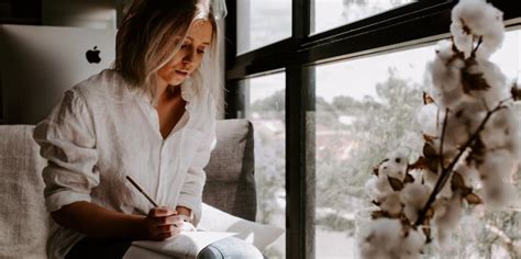 3 Benefits Of Journaling That Prove Writing In A Diary Is Good For Your