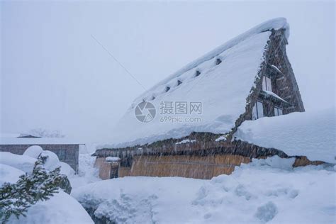 日本白川乡岐阜中部冬天下雪高清图片下载 正版图片505685916 摄图网