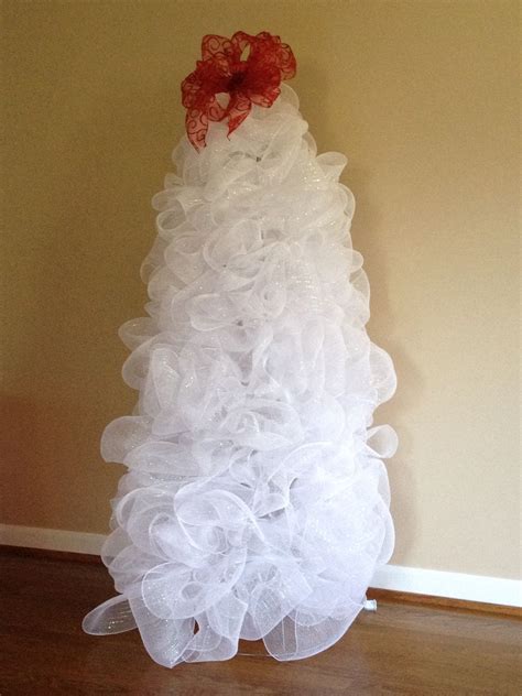 I Made This Deco Mesh And Tomato Cage Christmas Tree Tomato Cage