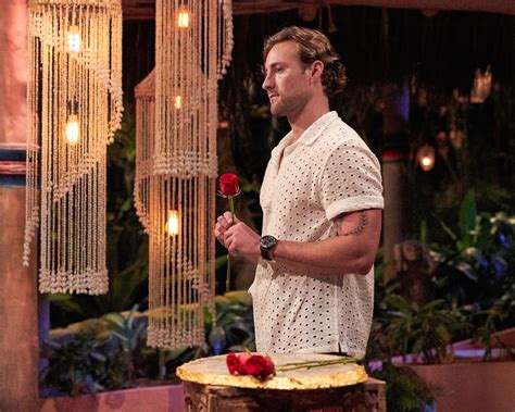 Bachelor In Paradise Johnny Dephillipos Brother And Friend Support
