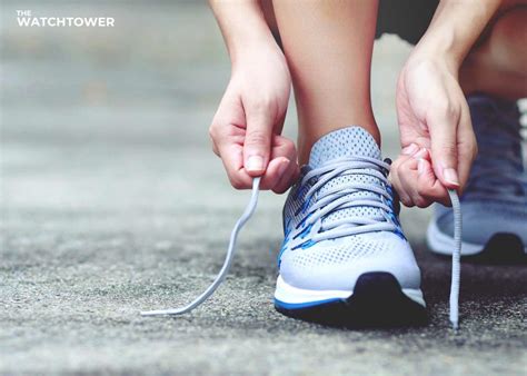 How To Avoid Smelly Feet Simple Tips At Dane Wallace Blog