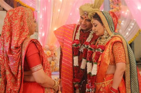 Juhi Parmar And Shakti Anand Enact A Scene Inspired By Rishi Kapoors