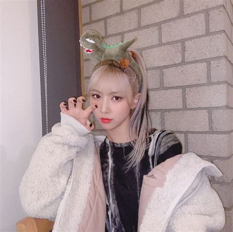 드림캐쳐 Dreamcatcher On Twitter Dream Catcher Girl Flower Girl Dresses