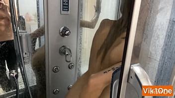 Rubia Apasionada Se Folla Con Los Dedos En La Ducha XVIDEOS