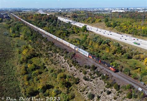 Railpicturesca Dan Dellunto Photo Cn Es44ac 2877 And Sd70m 2 8007