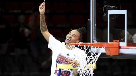 Virginia Beachs Aziaha James Scores 27 Points To Lead Nc State To Final Four