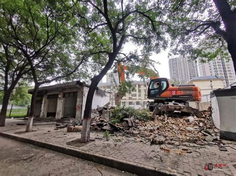 咸阳市又一占道自建房被依法拆除！西西新闻 国家互联网新闻服务许可网站