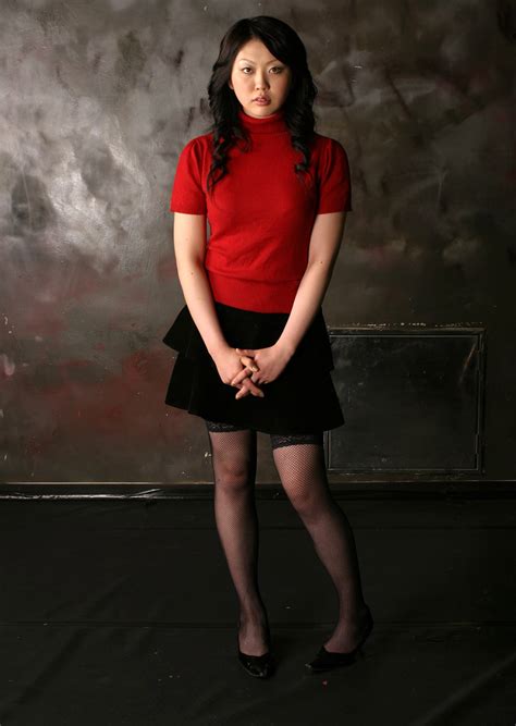 JapaneseThumbs AV Idol Oshioki Yurie お仕置きゆりえ Photo Gallery 1