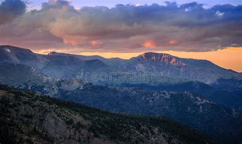 Dramatic Glowing Sunset Over The Rocky Mountains Rocky Mountain
