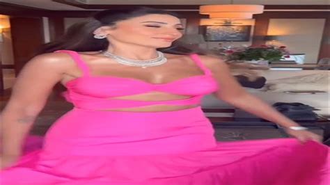 دينا الشربيني تستعرض فستانها بحفل زفاف ياسمين رئيس صور وفيديو مصراوى